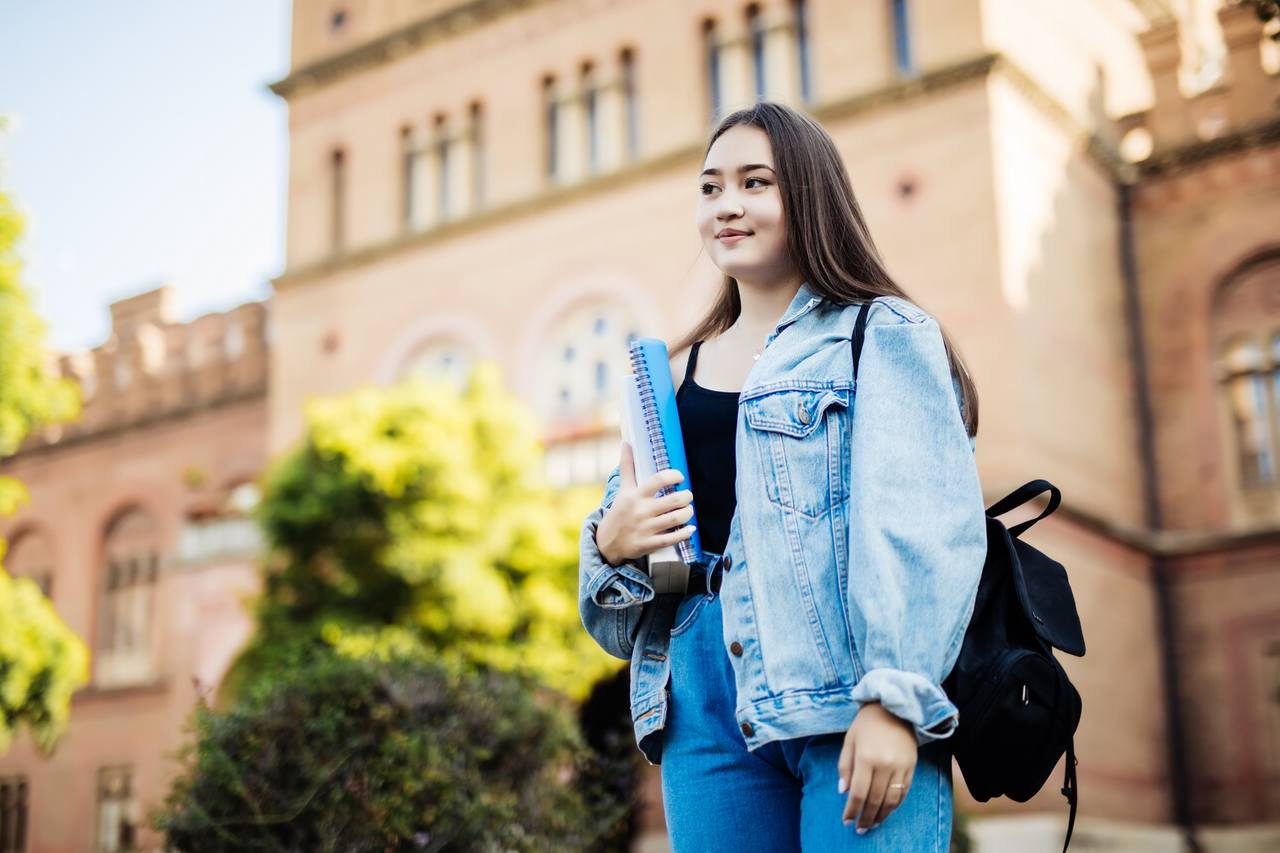 Excelling in International Curricula: Your Path to Dream Universities ...